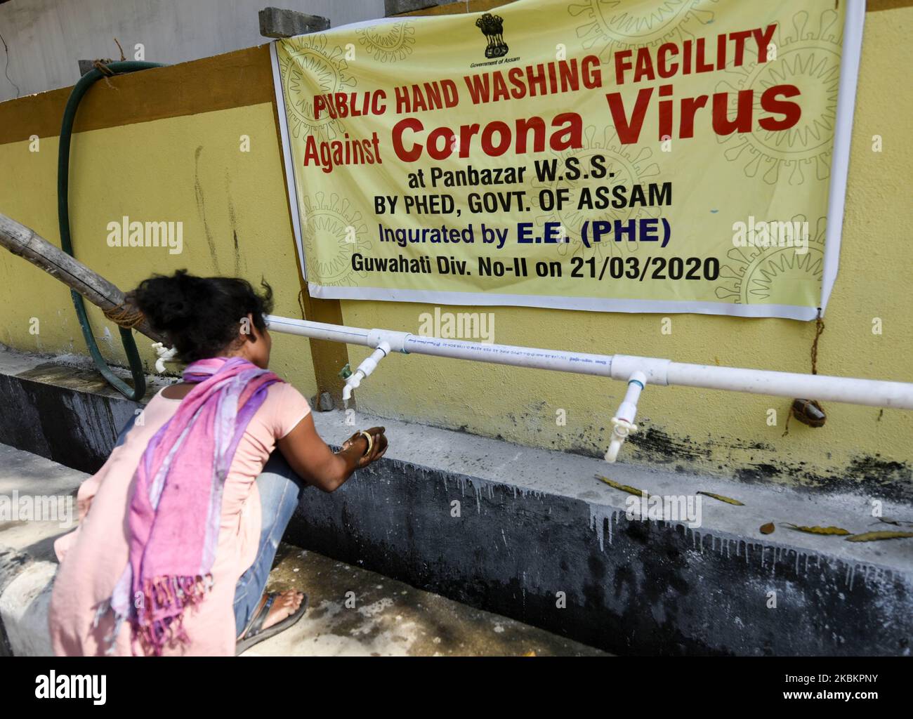 Public handwashing facility hi-res stock photography and images - Alamy