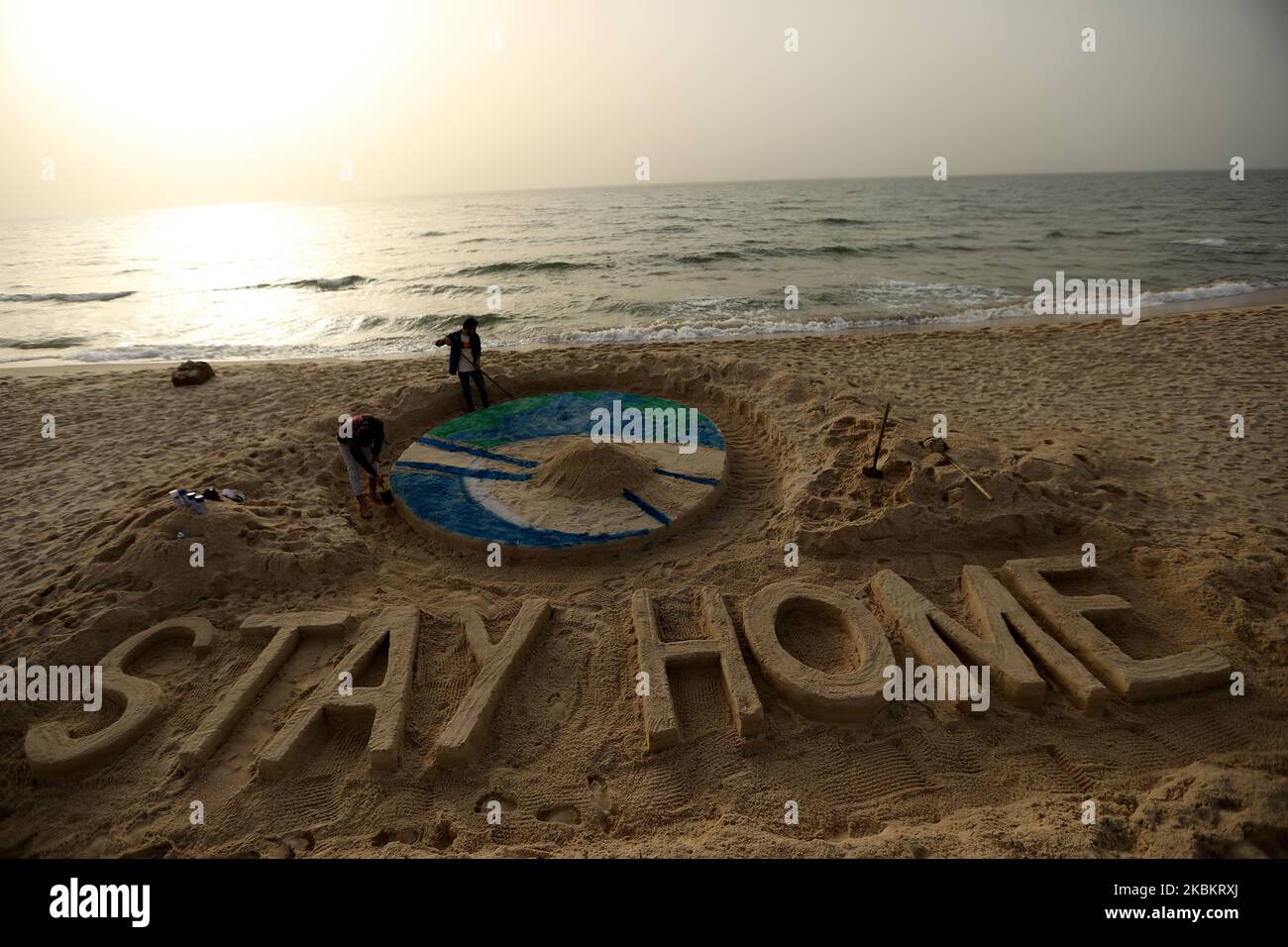 Sand sculpture reading hi-res stock photography and images - Alamy