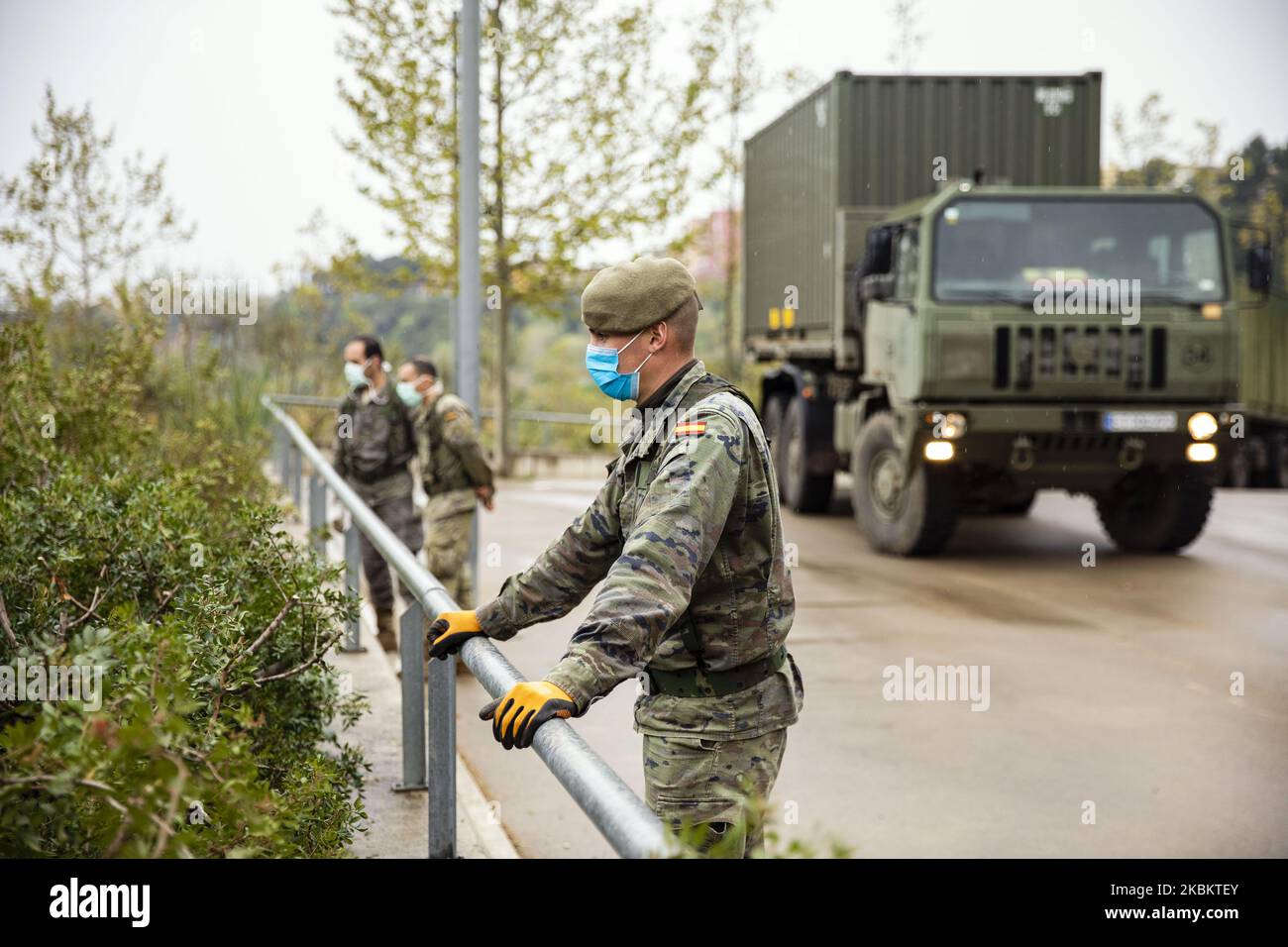 The UME (Military Emergency Unit) working on the Catalonia indoor ...