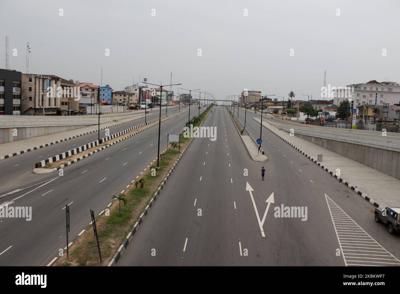 International airport road lagos hi-res stock photography and images ...
