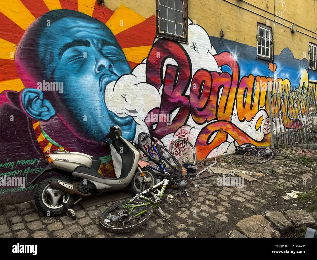 A building façade with street art in special quarter freetown ...