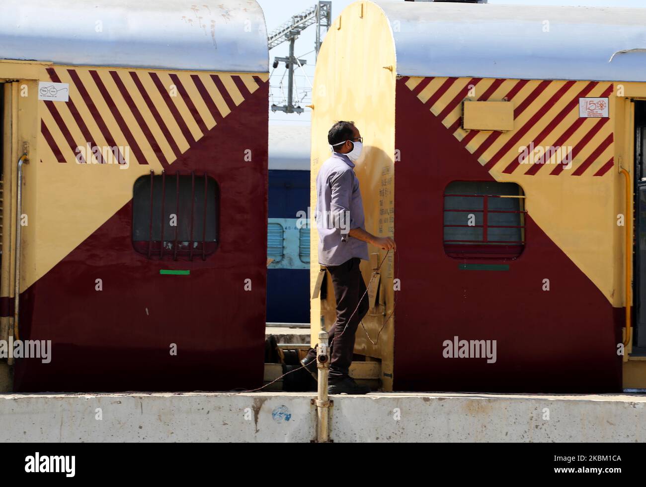 Temporary isolation wards hi-res stock photography and images - Alamy