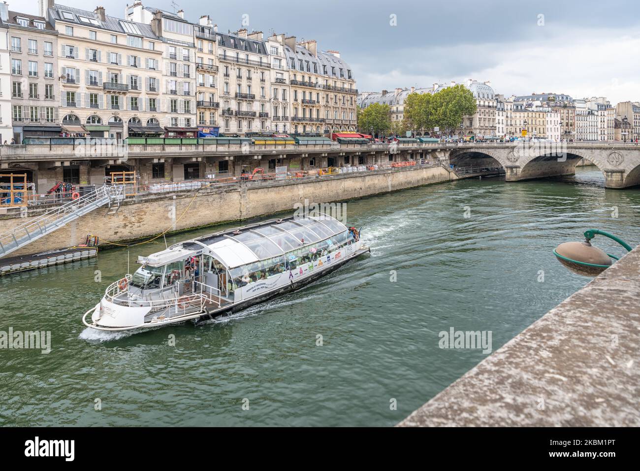 Bateaux Mouche on the river Seine , Paris, France Stock Photo - Alamy