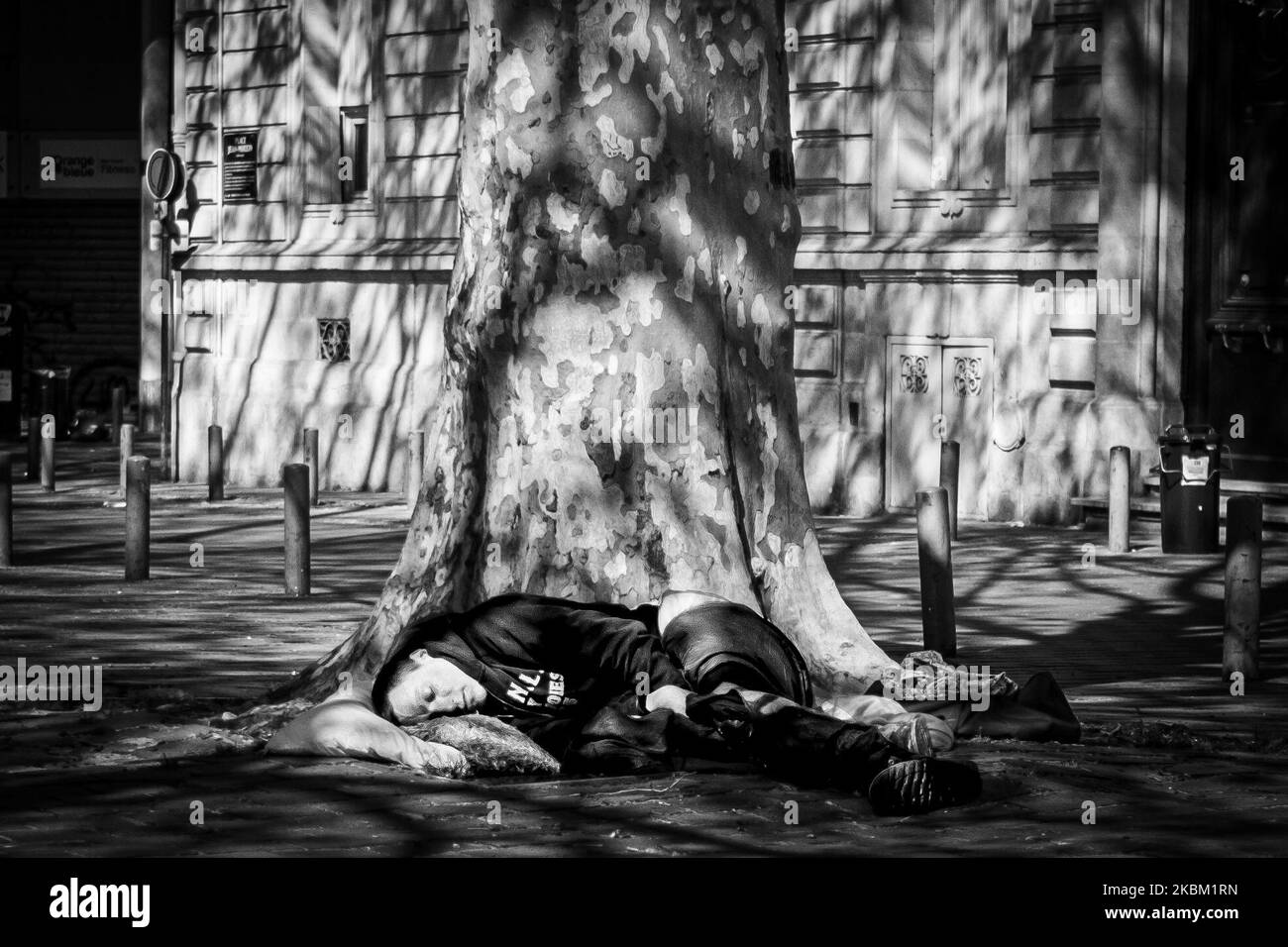 Homeless worldwide Black and White Stock Photos & Images - Alamy