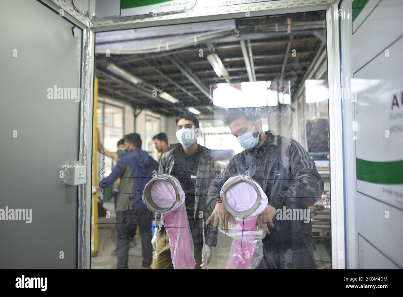 Corona testing booth hi-res stock photography and images - Alamy