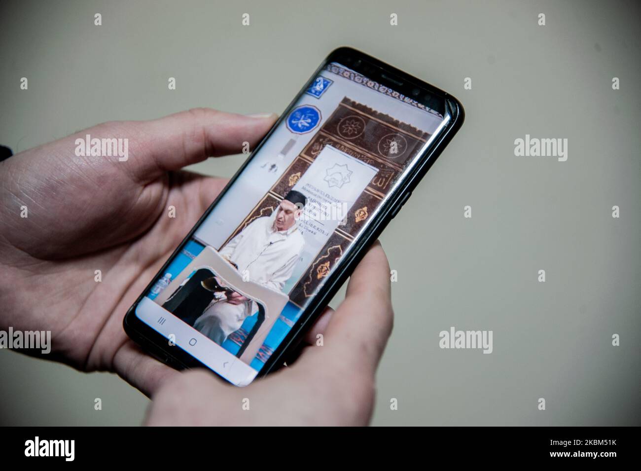 Muslim prayer meeting hi-res stock photography and images - Alamy