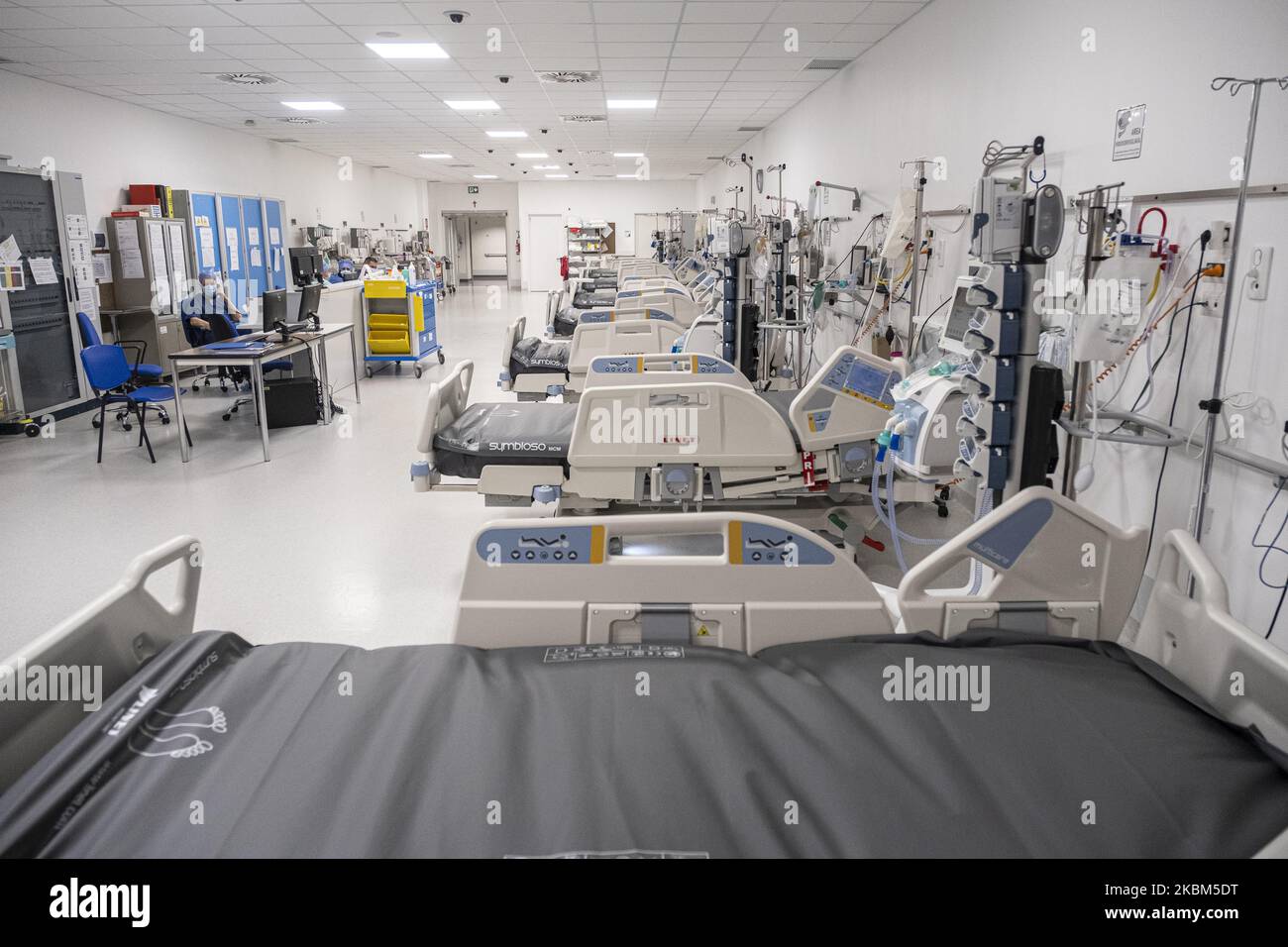 Crisis emergency reception hi-res stock photography and images - Alamy