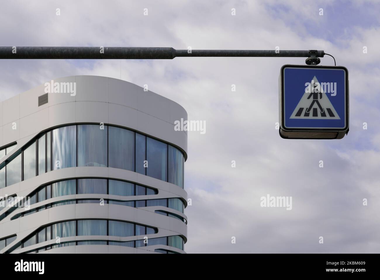Modern office complex hi-res stock photography and images - Alamy