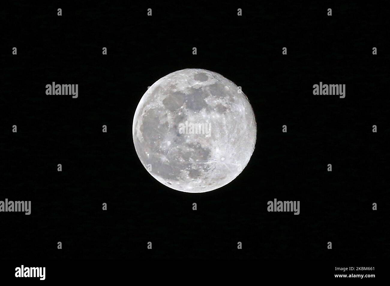 A full 'Super moon' is seen in Jaipur, Rajasthan, India , on April 08 ...