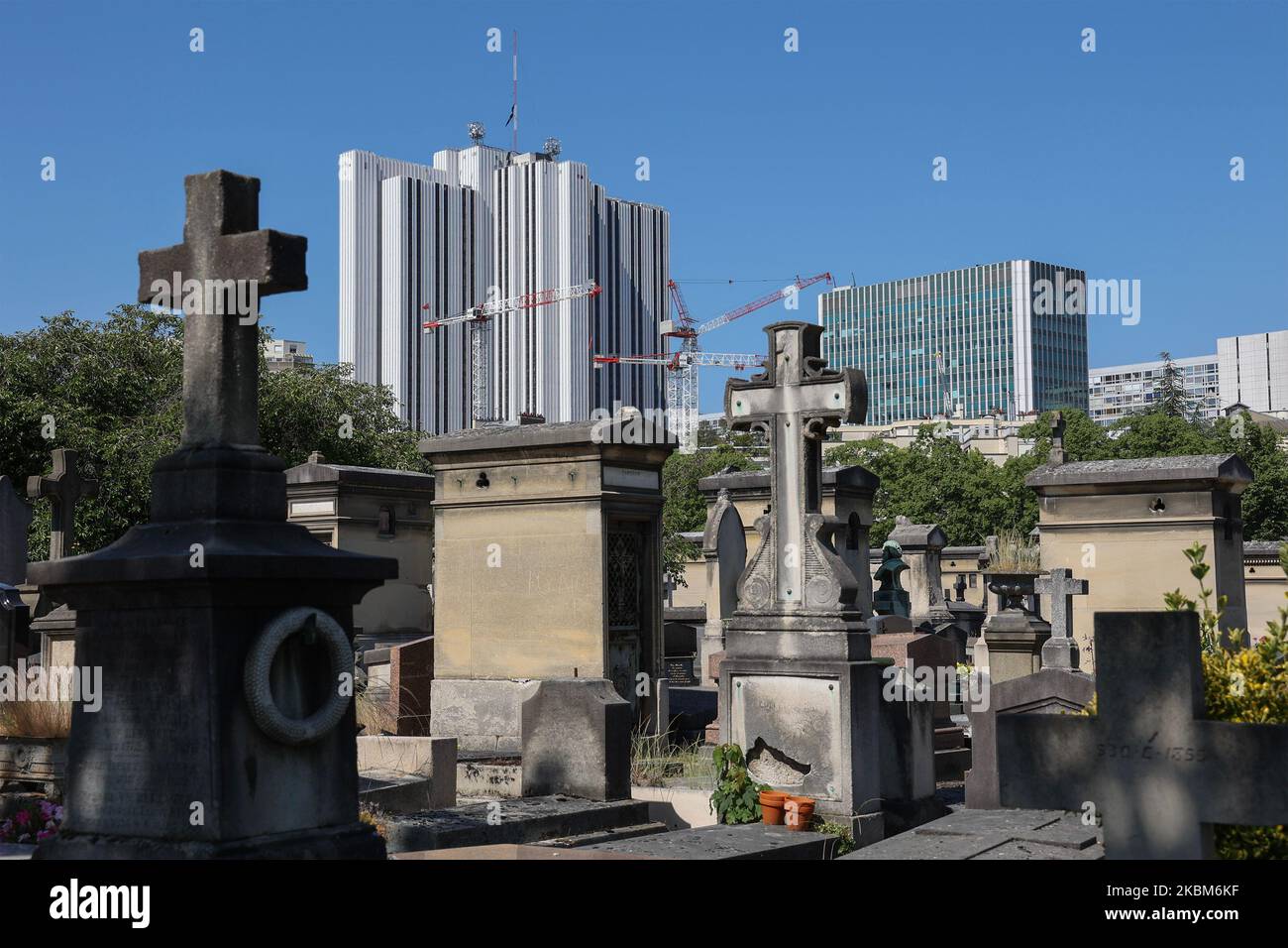 Montparnasse Cemetary, Paris, France Stock Photo - Alamy