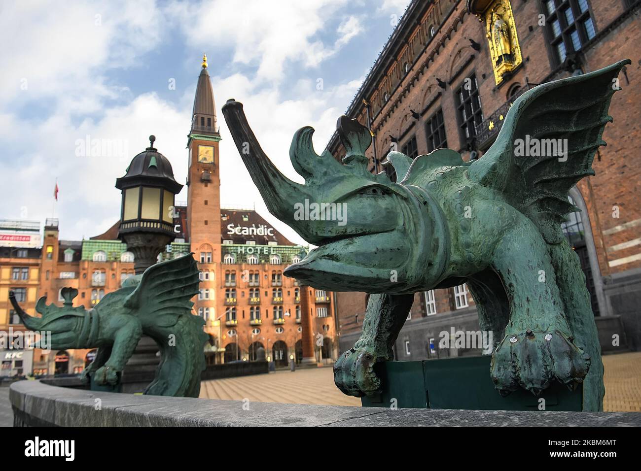 Bronze chimera dragon figures statues hi-res stock photography and ...