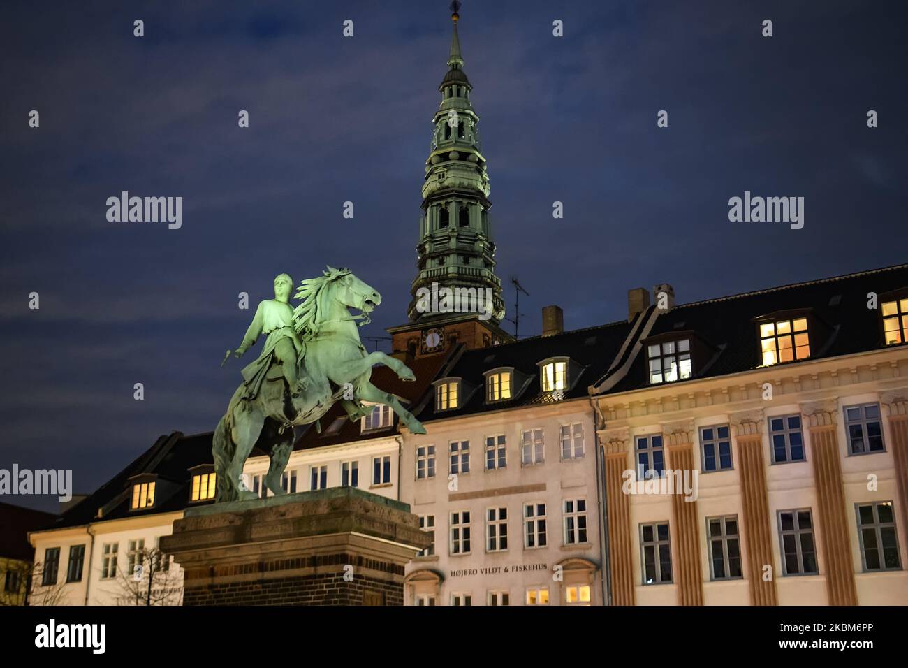 Night view to equestrian statue of Bishop Absalon on Hojbro Plads ...