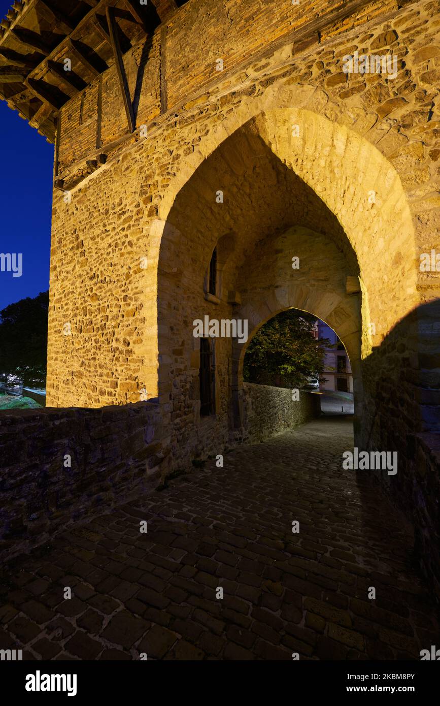 Illuminated medieval architecture hi-res stock photography and images ...