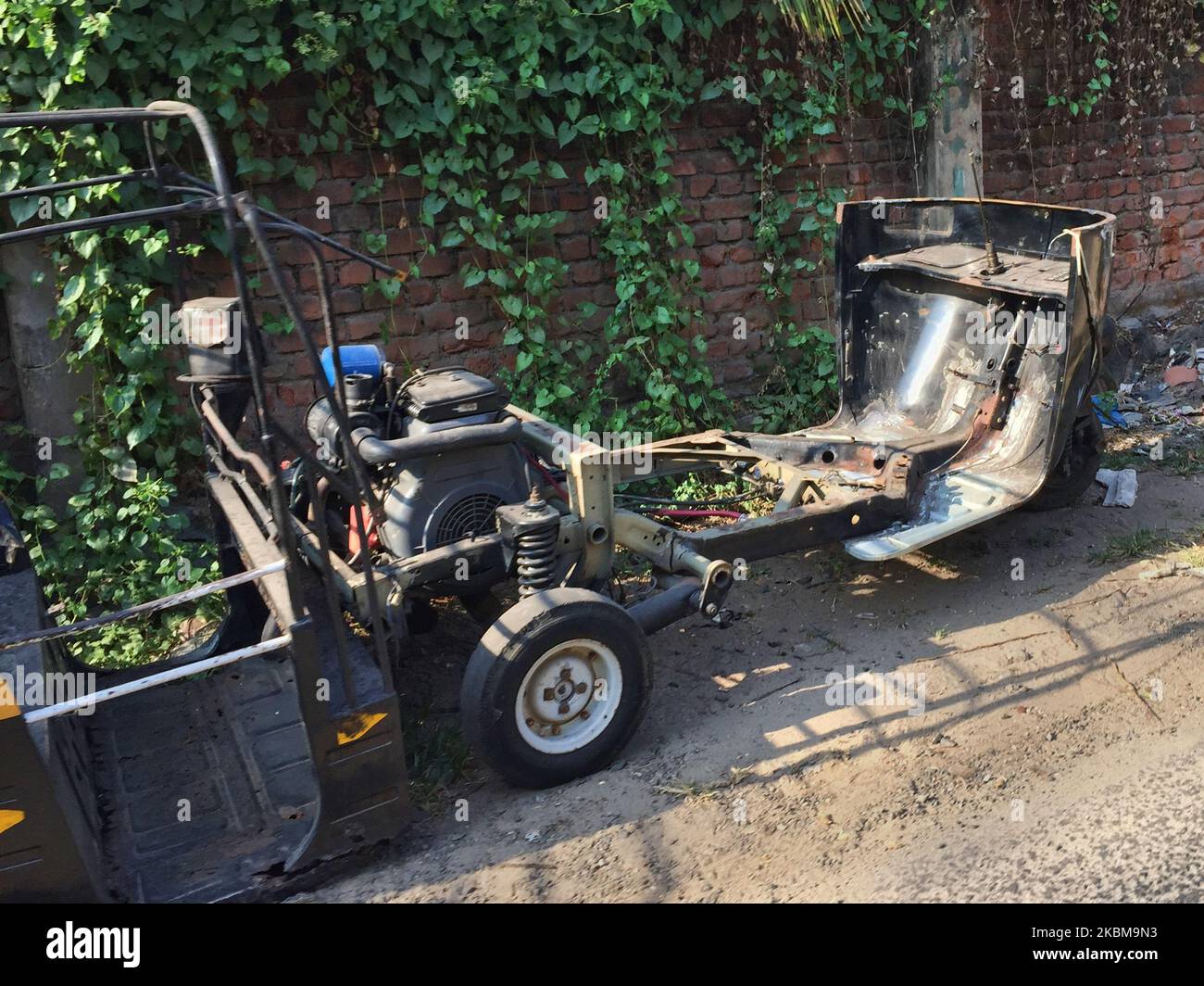 Rickshaw mechanic hi-res stock photography and images - Alamy