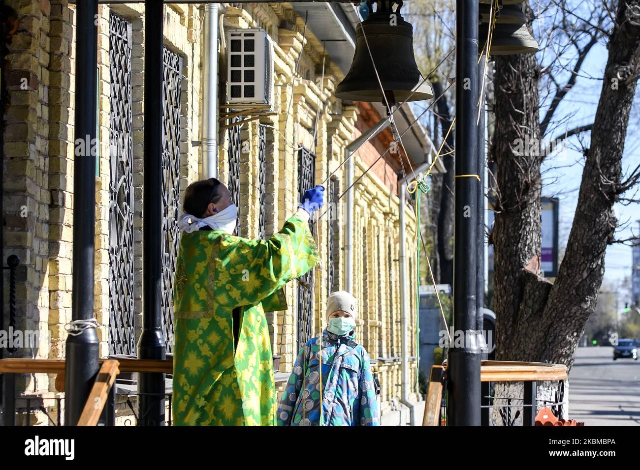 Orthodox christians mark palm hi-res stock photography and images - Alamy