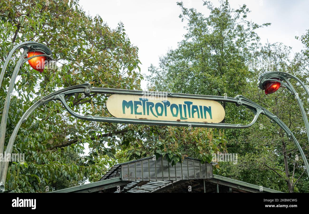 Traditional Paris Art Nouveau Metropolitan Railway sign, Paris, France ...