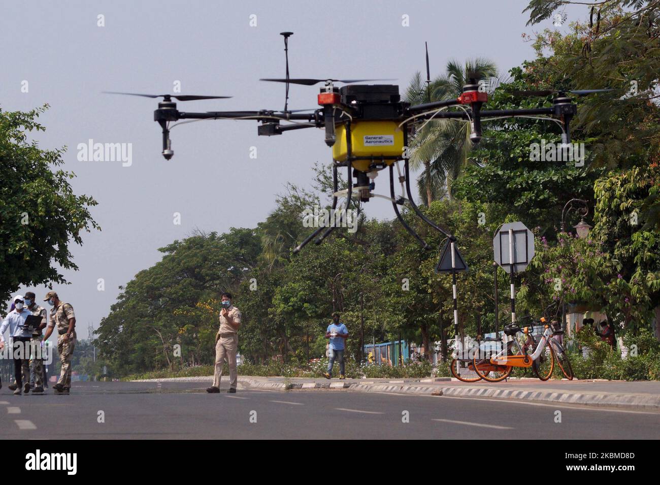 Health department workers hi-res stock photography and images - Alamy