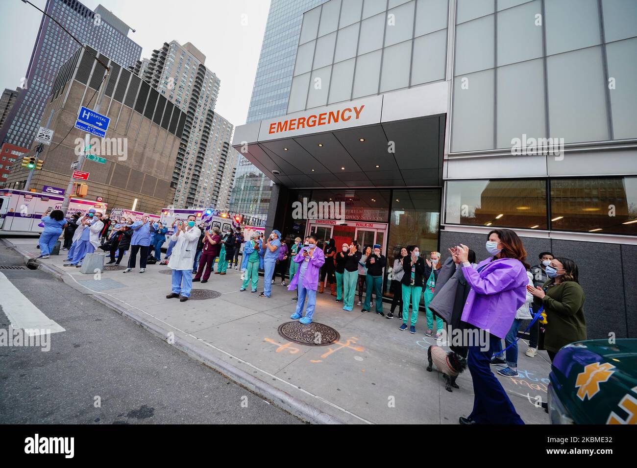 New Yorkers applaud medical front line workers at NYU Langone hospital ... New Yorkers applaud medical front line workers at NYU Langone hospital ...