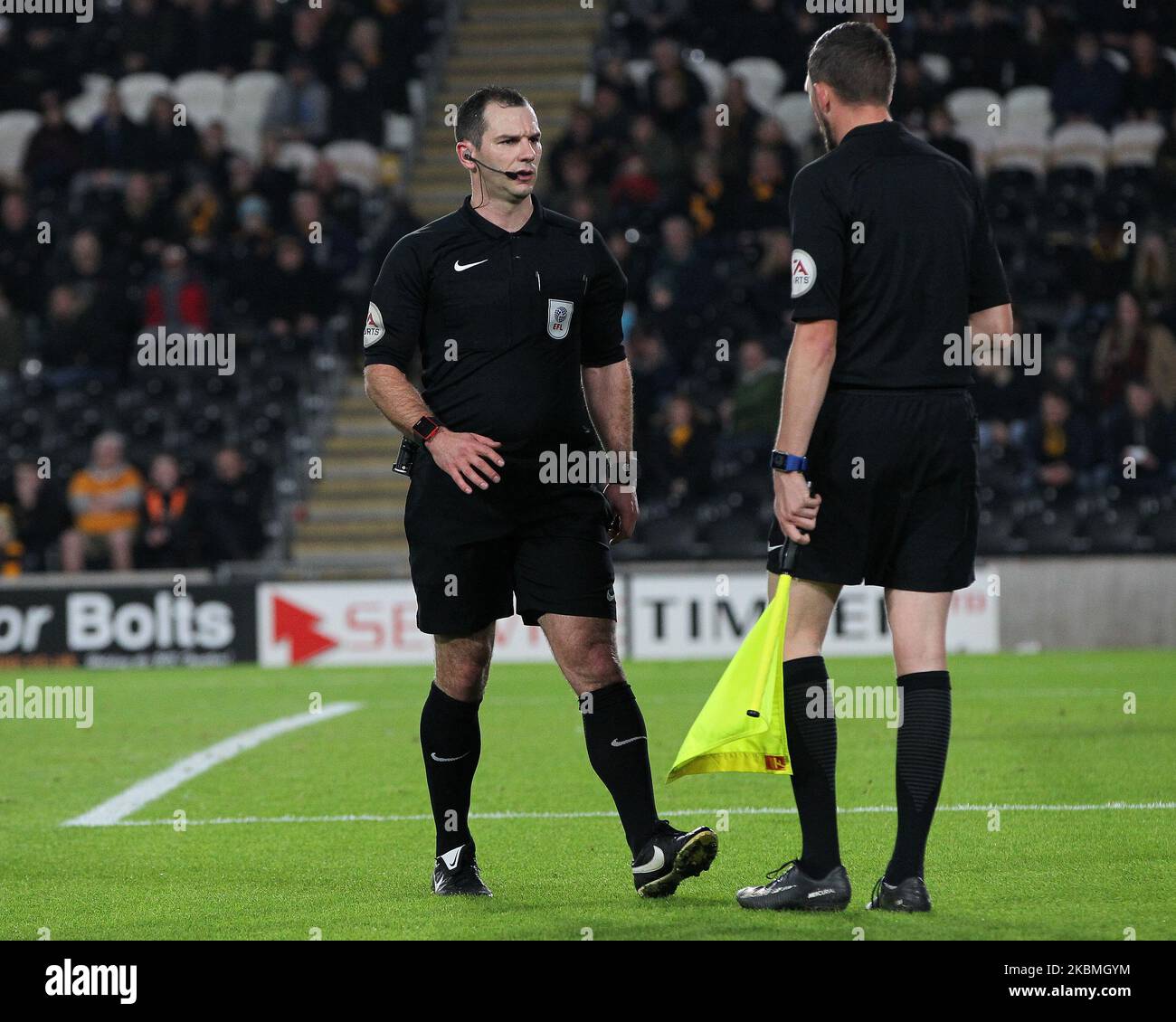 Tim robinson referee hi-res stock photography and images - Alamy