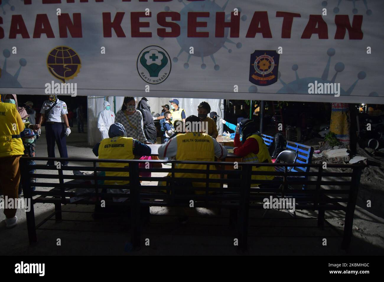 Air port quarantine hi-res stock photography and images - Alamy