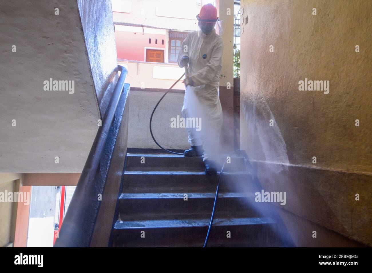 Defensive cloth spray disinfectant hi-res stock photography and images ...