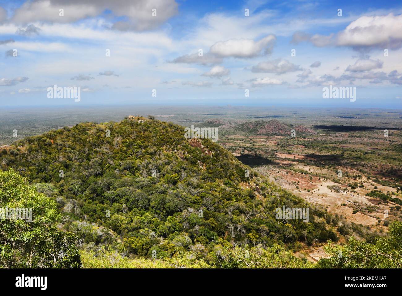 Kataragama murugan temple hi-res stock photography and images - Alamy