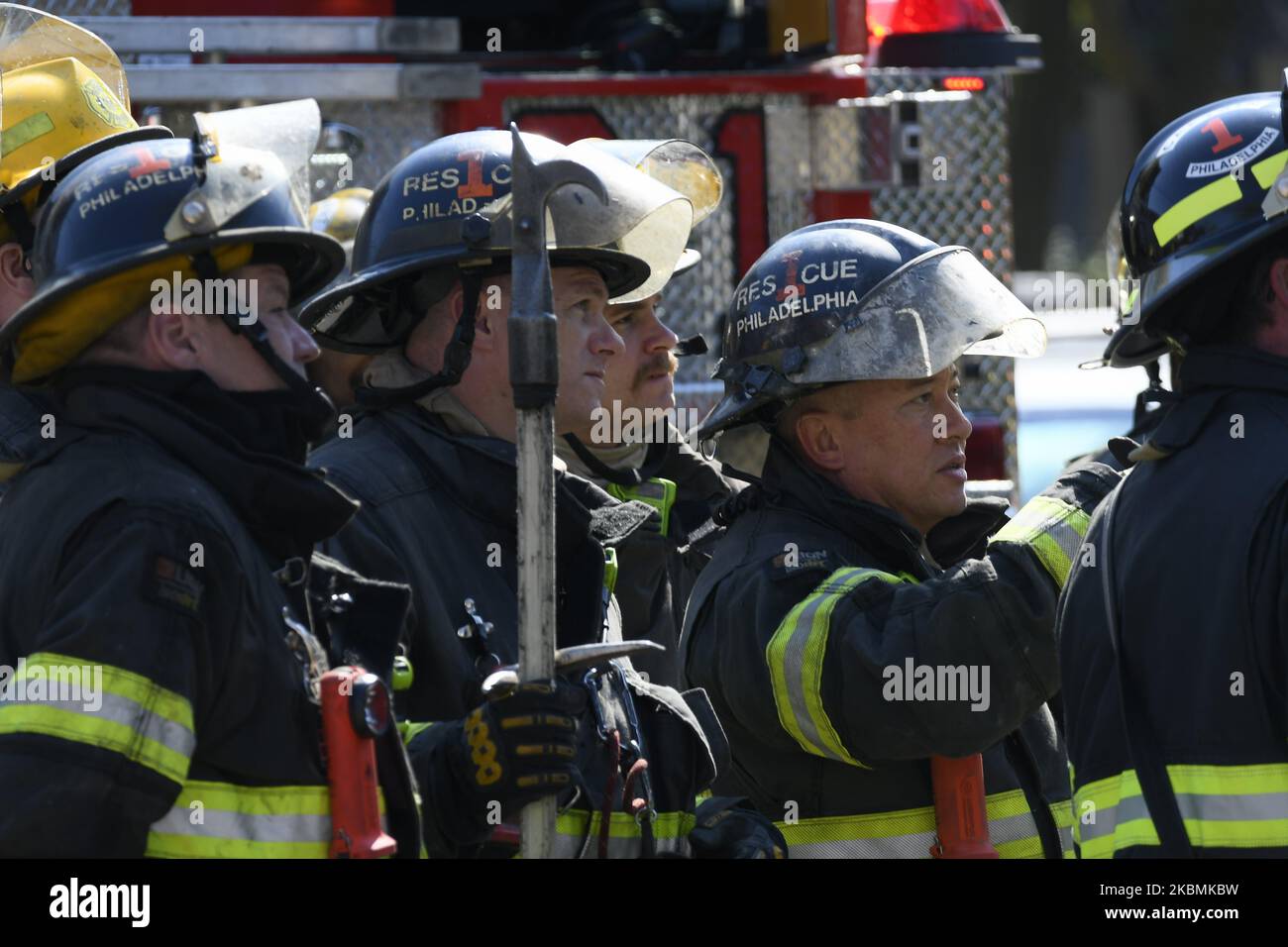 Emergency crews respond to a partial building collapse in the West ...