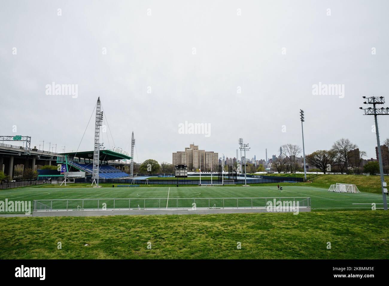 Icahn stadium hi-res stock photography and images - Alamy