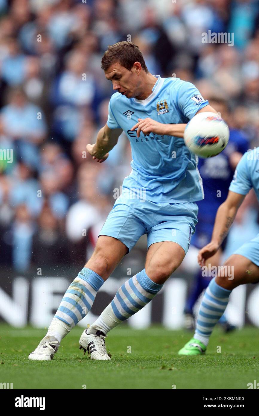 Edin dzeko of manchester city hi-res stock photography and images - Alamy