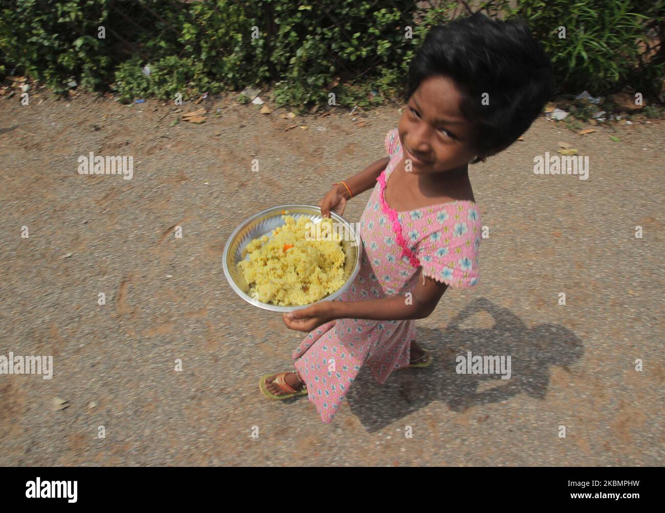 Slum food donate hi-res stock photography and images - Alamy