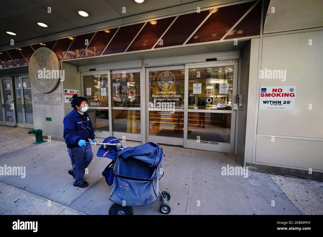 Usps personnel walks hi-res stock photography and images - Alamy