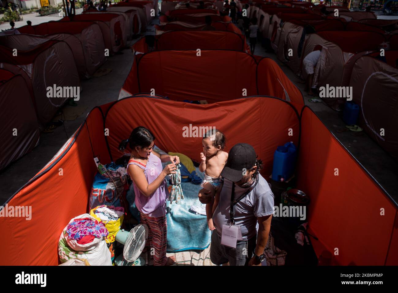 Family takes shelter in hi-res stock photography and images - Alamy