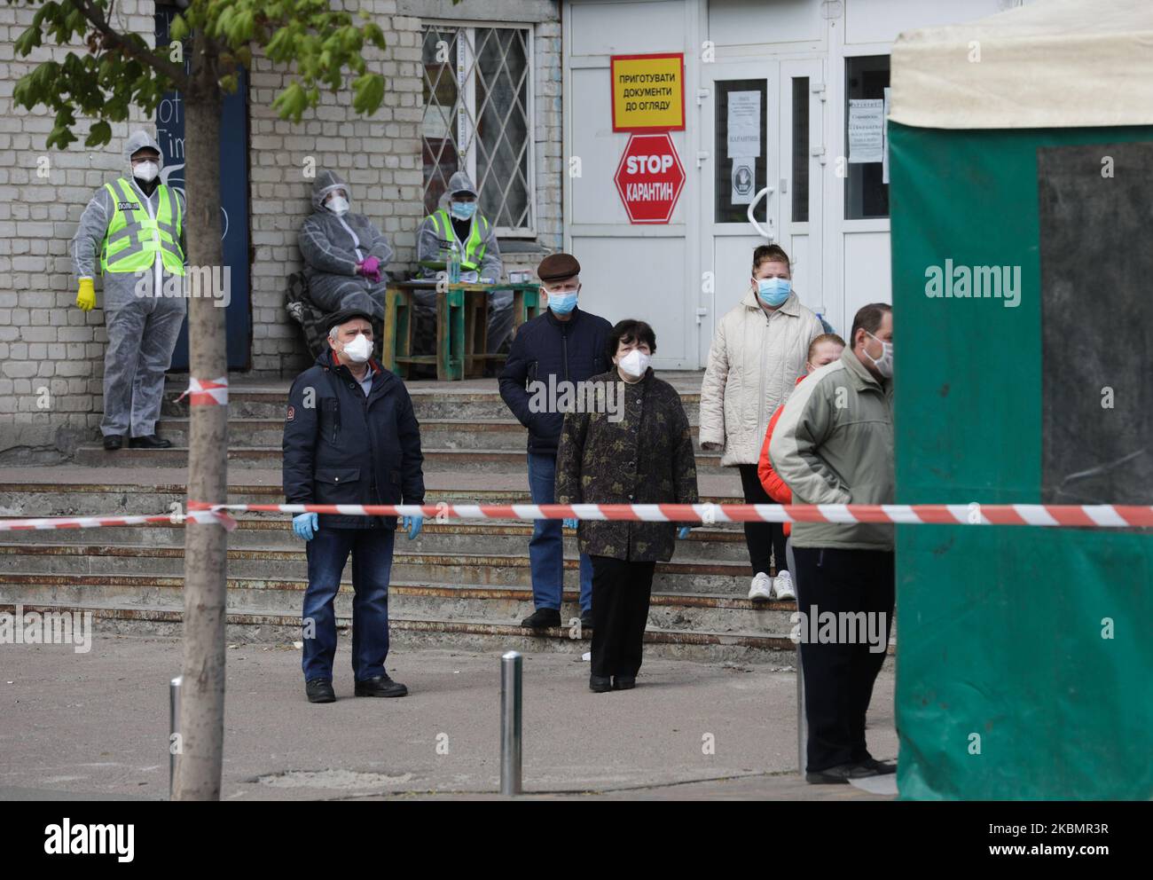 Soviet era queue hi-res stock photography and images - Alamy