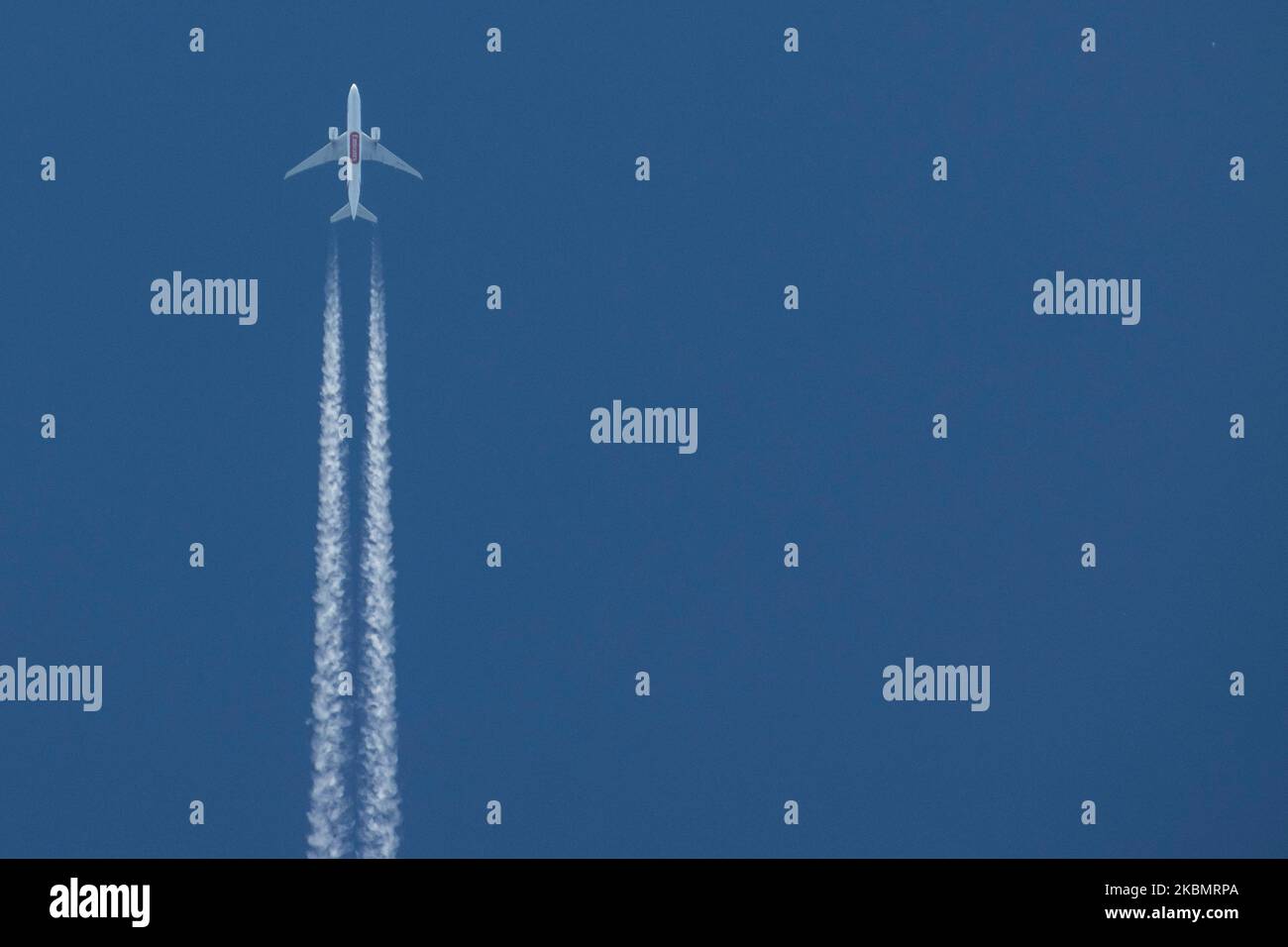 Emirates skycargo logo hi-res stock photography and images - Alamy