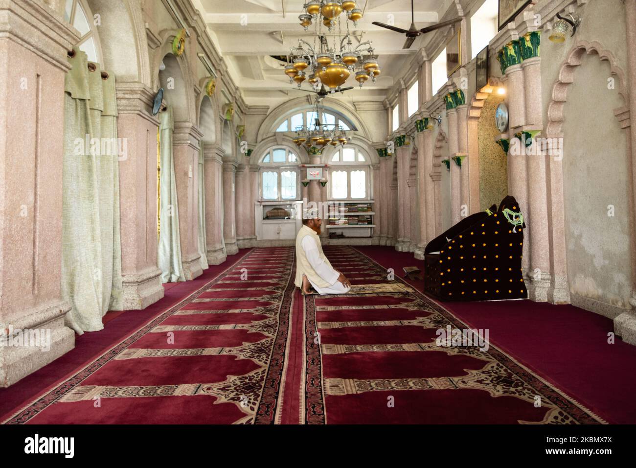 Kathmandu mosque hi-res stock photography and images - Alamy