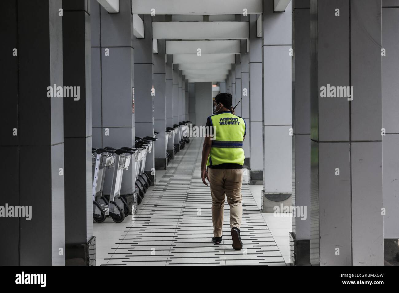 Airport security patrols hi-res stock photography and images - Alamy