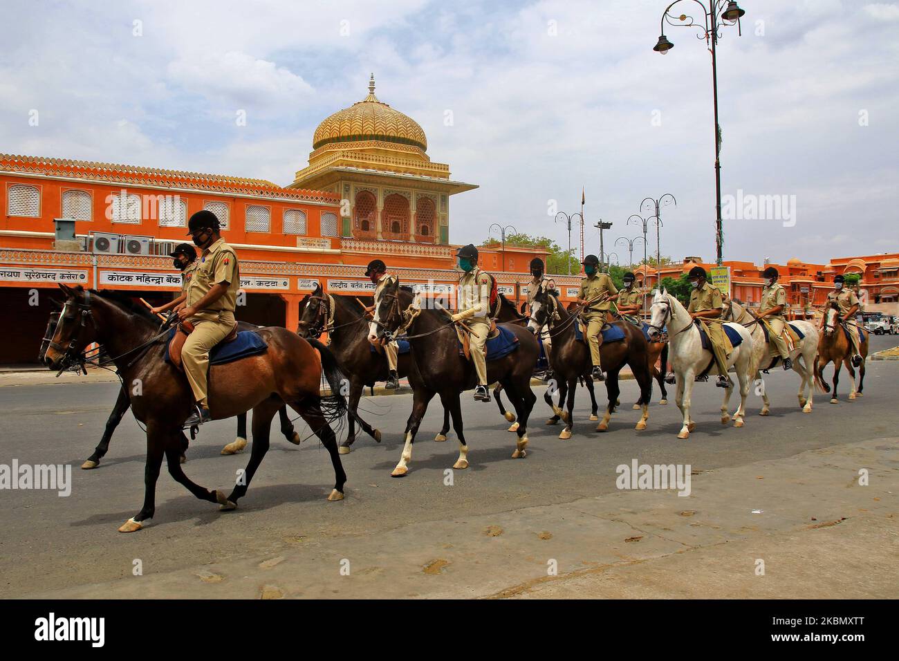 Badi chopad hi-res stock photography and images - Alamy