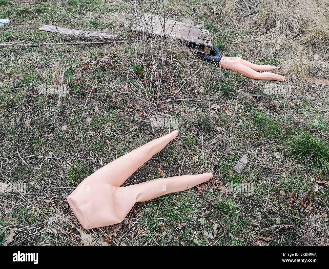 Broken mannequins hi-res stock photography and images - Alamy