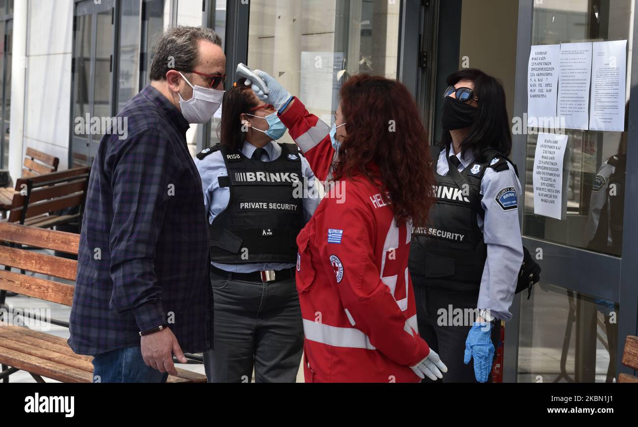 Civil court of Athens open with protective measures against Coronavirus ...