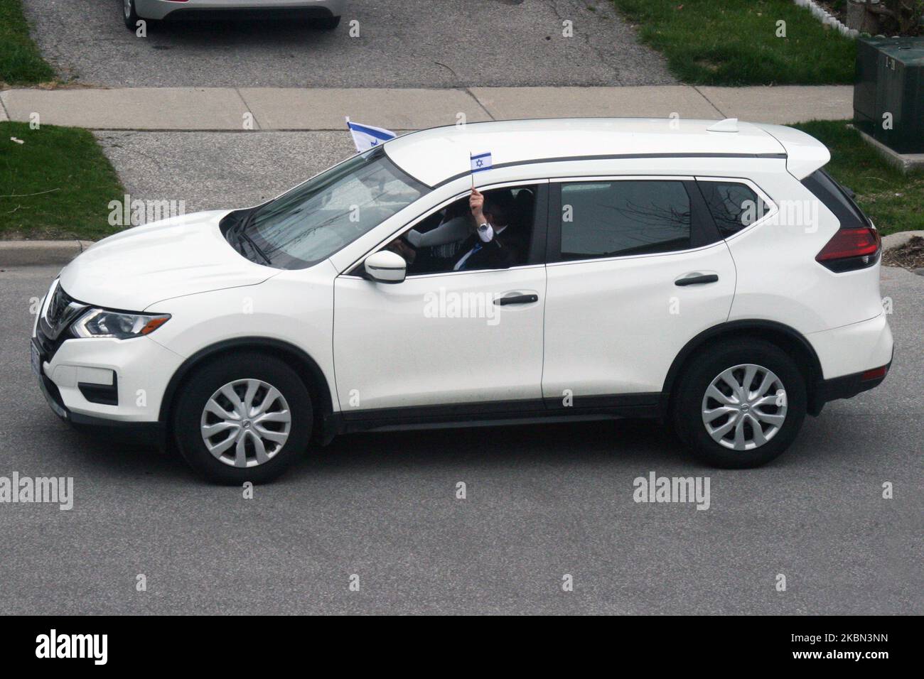 Small group of Canadian Jews took part in a vehicle parade to celebrate ...