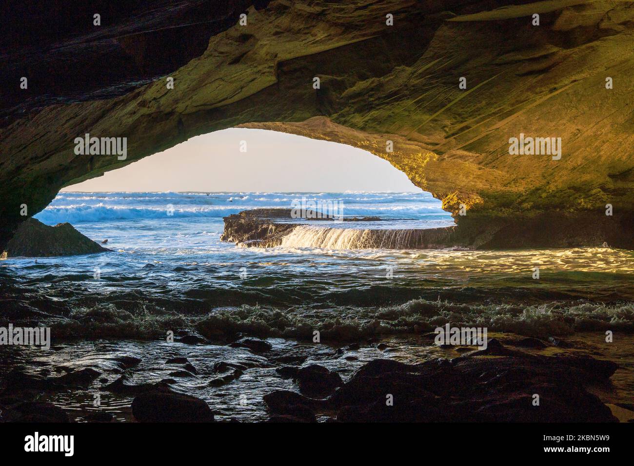 Waenhuiskrans cave arniston hi-res stock photography and images - Alamy