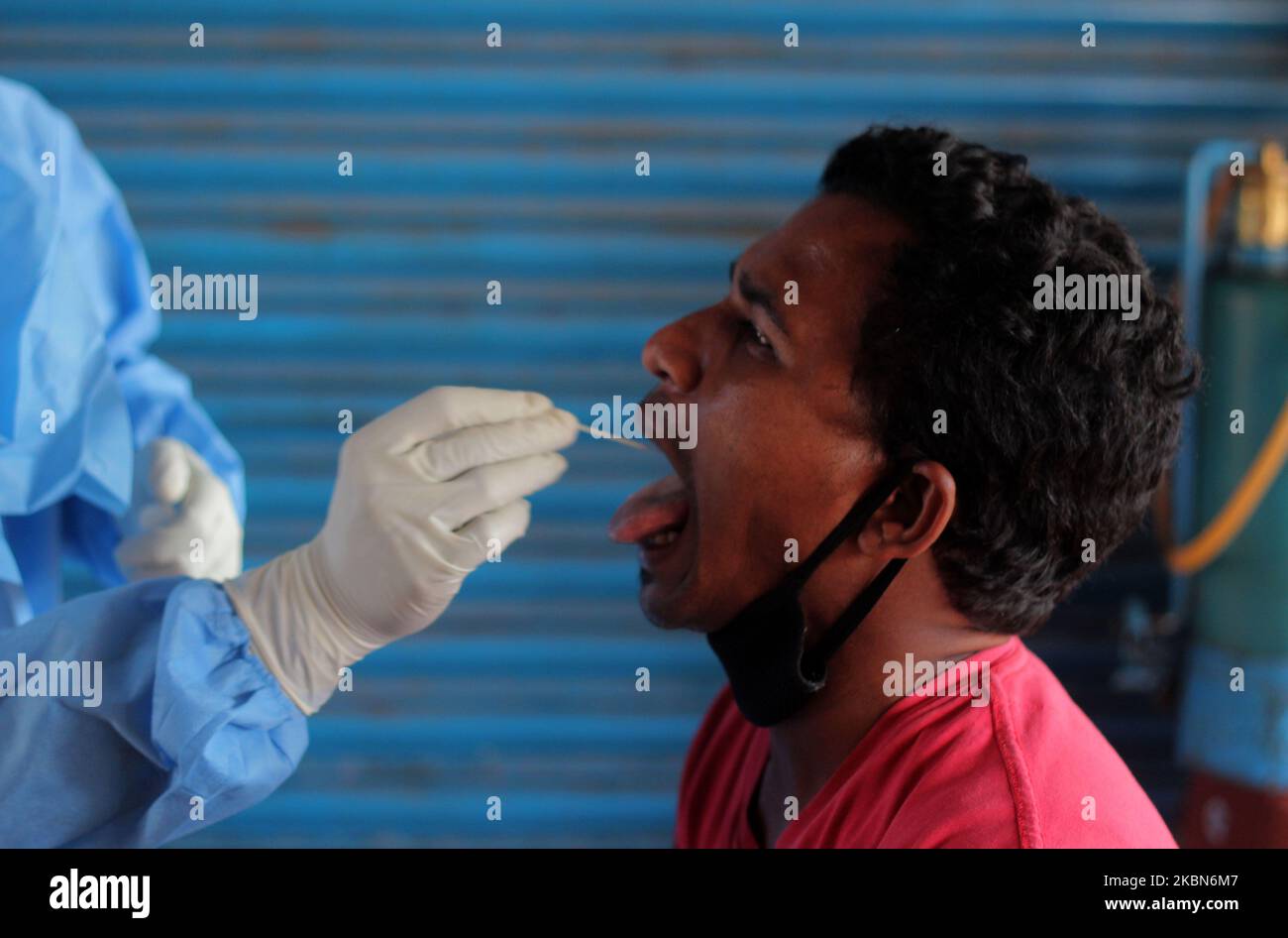 Health department workers hi-res stock photography and images - Alamy