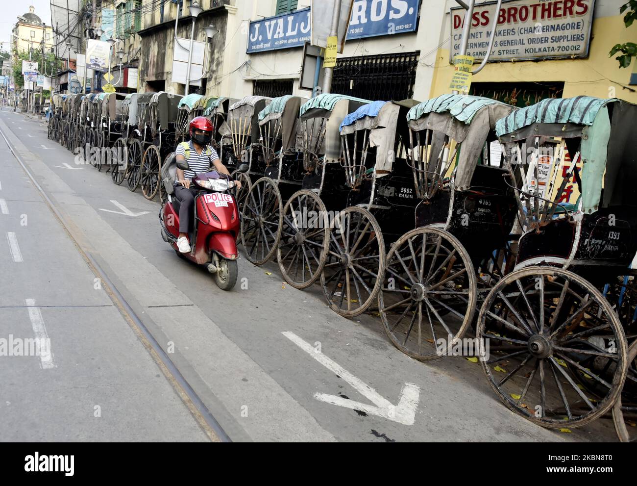 Hand pull rickshaws hi-res stock photography and images - Alamy