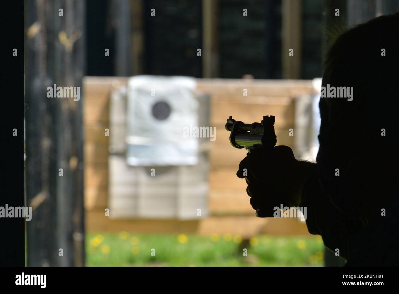 Firearms ranges hi-res stock photography and images - Alamy
