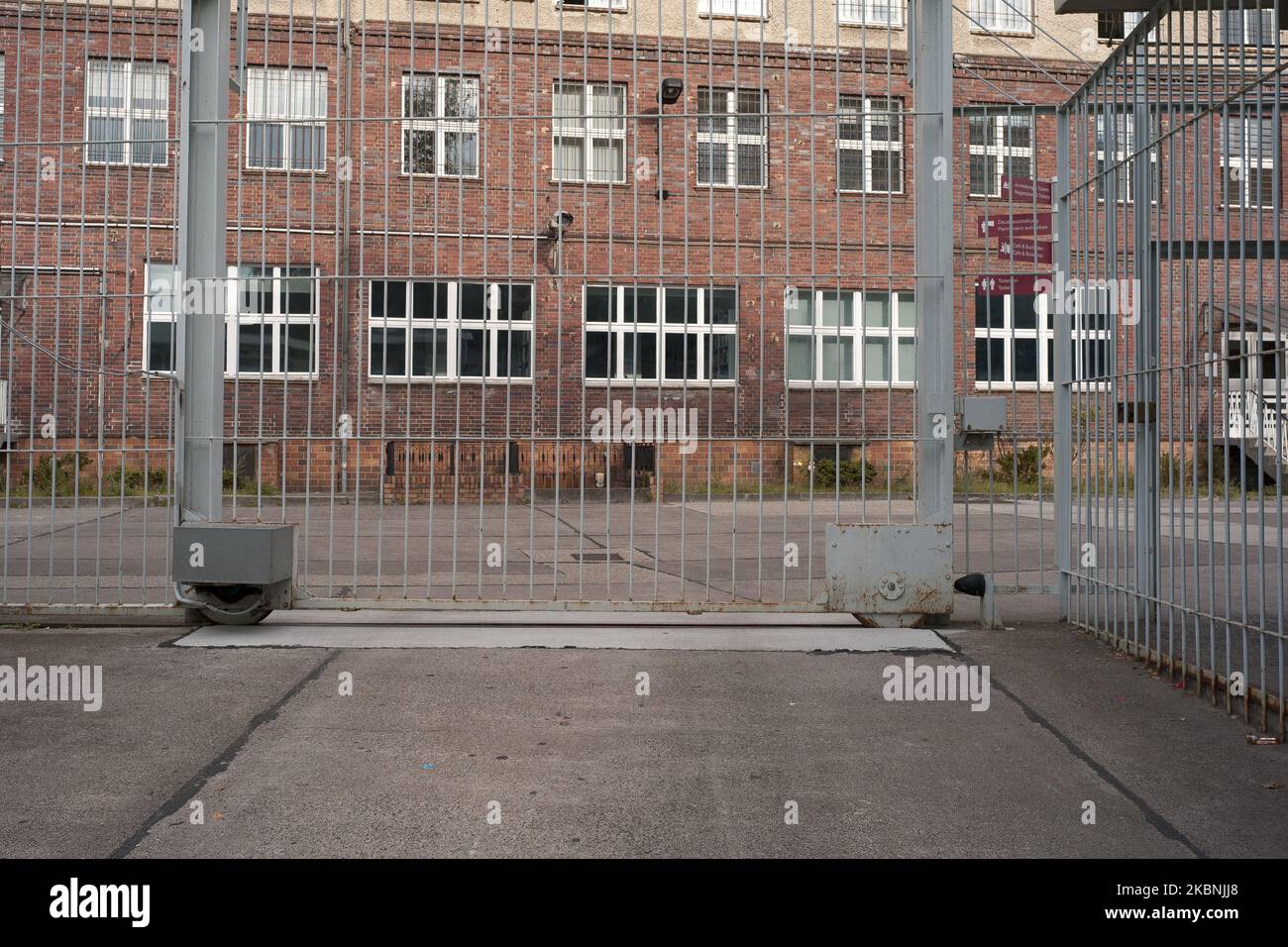 Outdoor prison facilities hi-res stock photography and images - Alamy