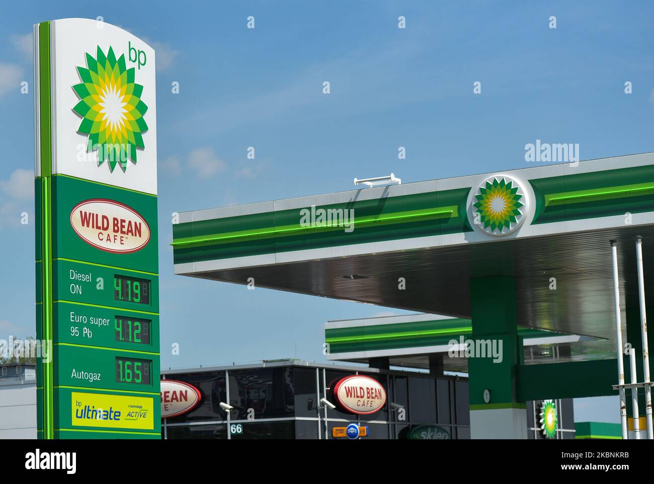 Bp gaz station hi-res stock photography and images - Alamy