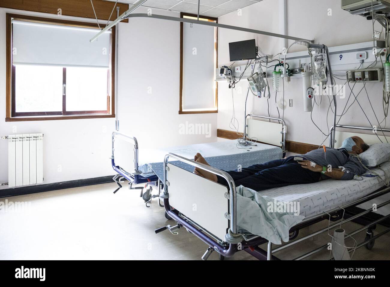 Negative temperature isolation rooms hi-res stock photography and ...