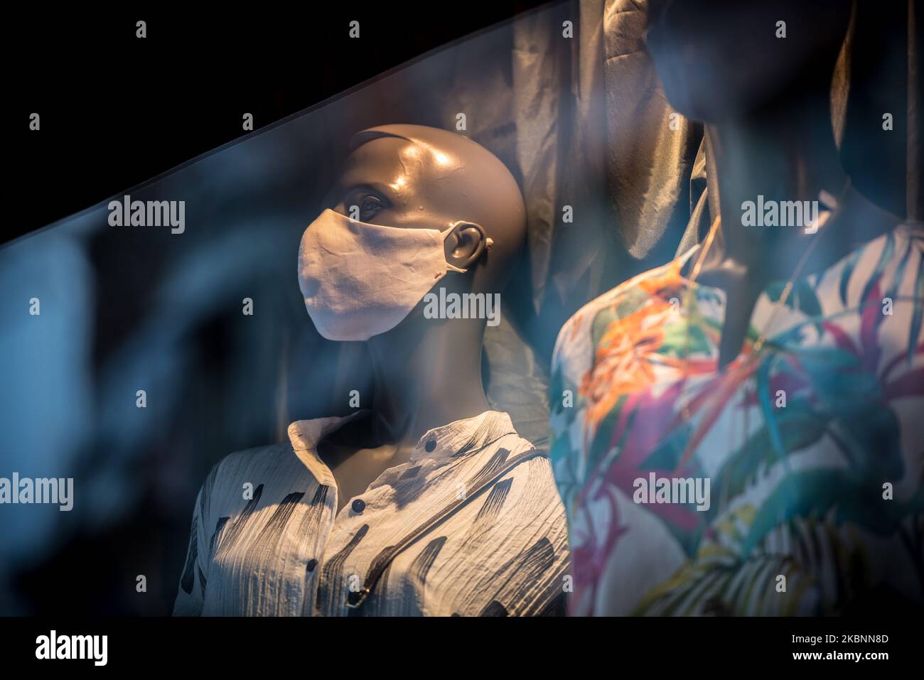 Strict confinement hi-res stock photography and images - Alamy