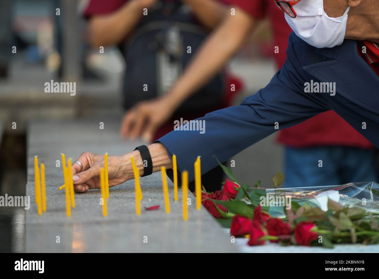 Lighting candle of major general khattiya sawasdipol hi-res stock ...