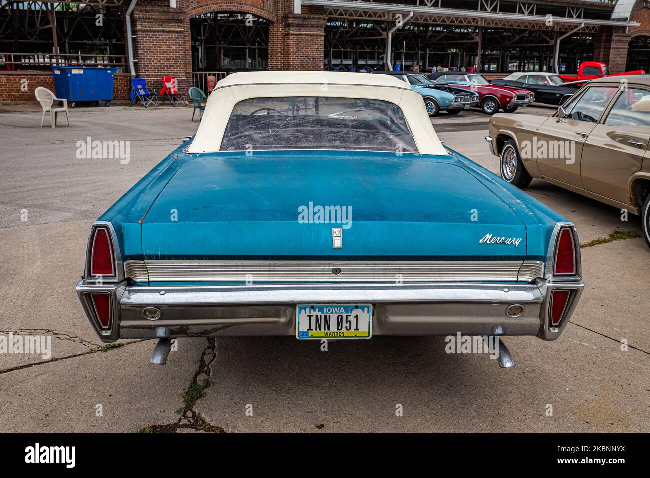 Rear view classic car mercury hi-res stock photography and images - Alamy